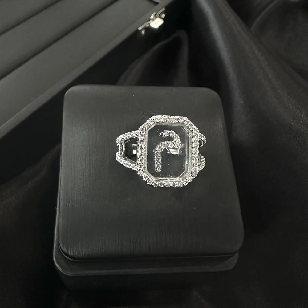 Кольцо, циркон