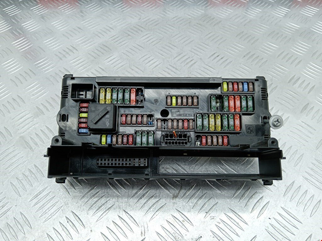 Блок предохранителей BMW 5-Series (F07/F10/F11/F18) 61149210862 арт. 1771405