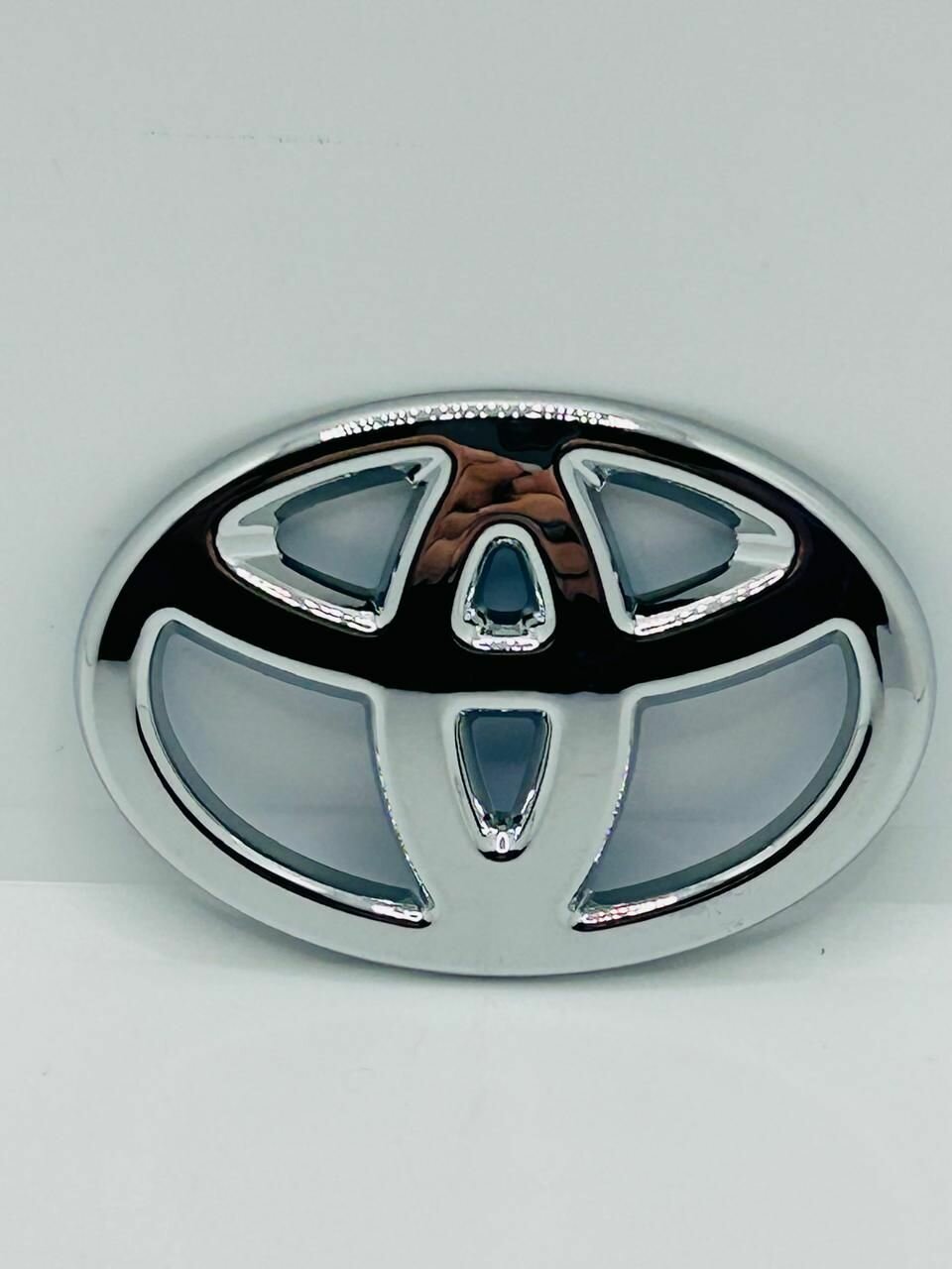 Эмблема значок на руль TOYOTA 65х45 мм Хром