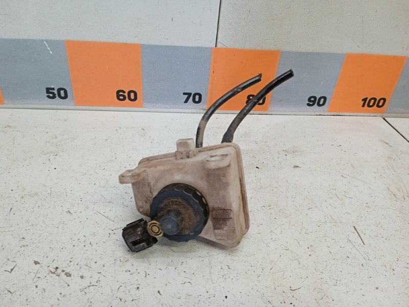 Б/У Форд Фокус 1 Бачок главного тормозного цилиндра Ford Focus 1998 1, DFW 233037 FORD арт. 1307507, 98AB2C217AD