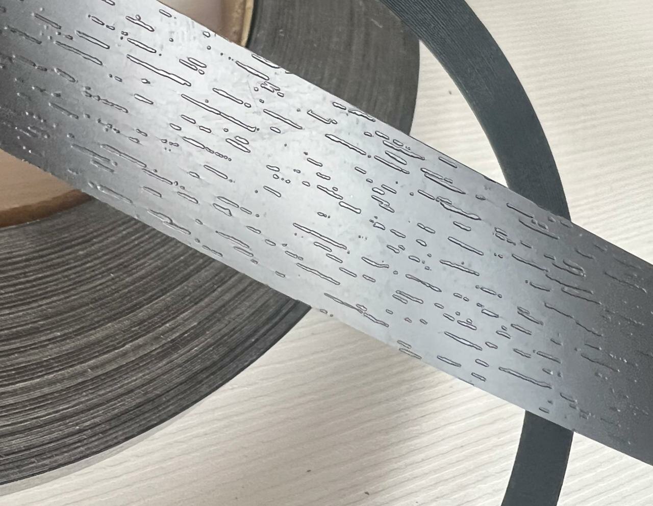 Кромка ПВХ для ЛДСП, 0,4 х19 мм, NERO черный - 15 метров без клеевая