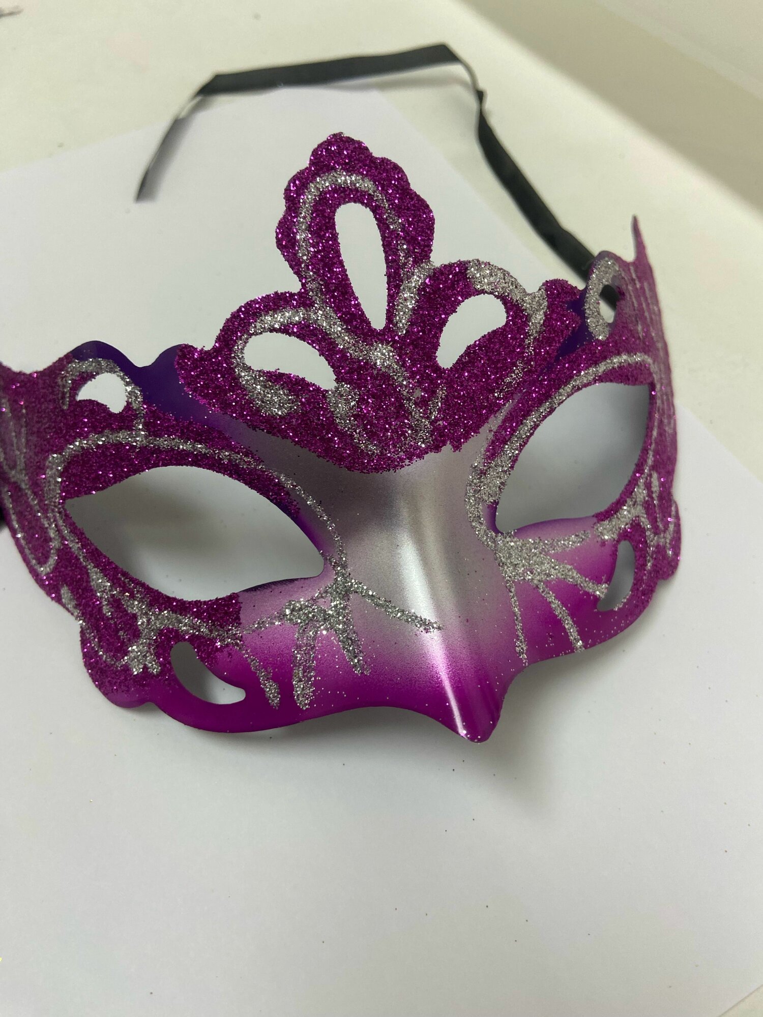 Карнавальная венецианская маскарадная маска Ласковая кокетница