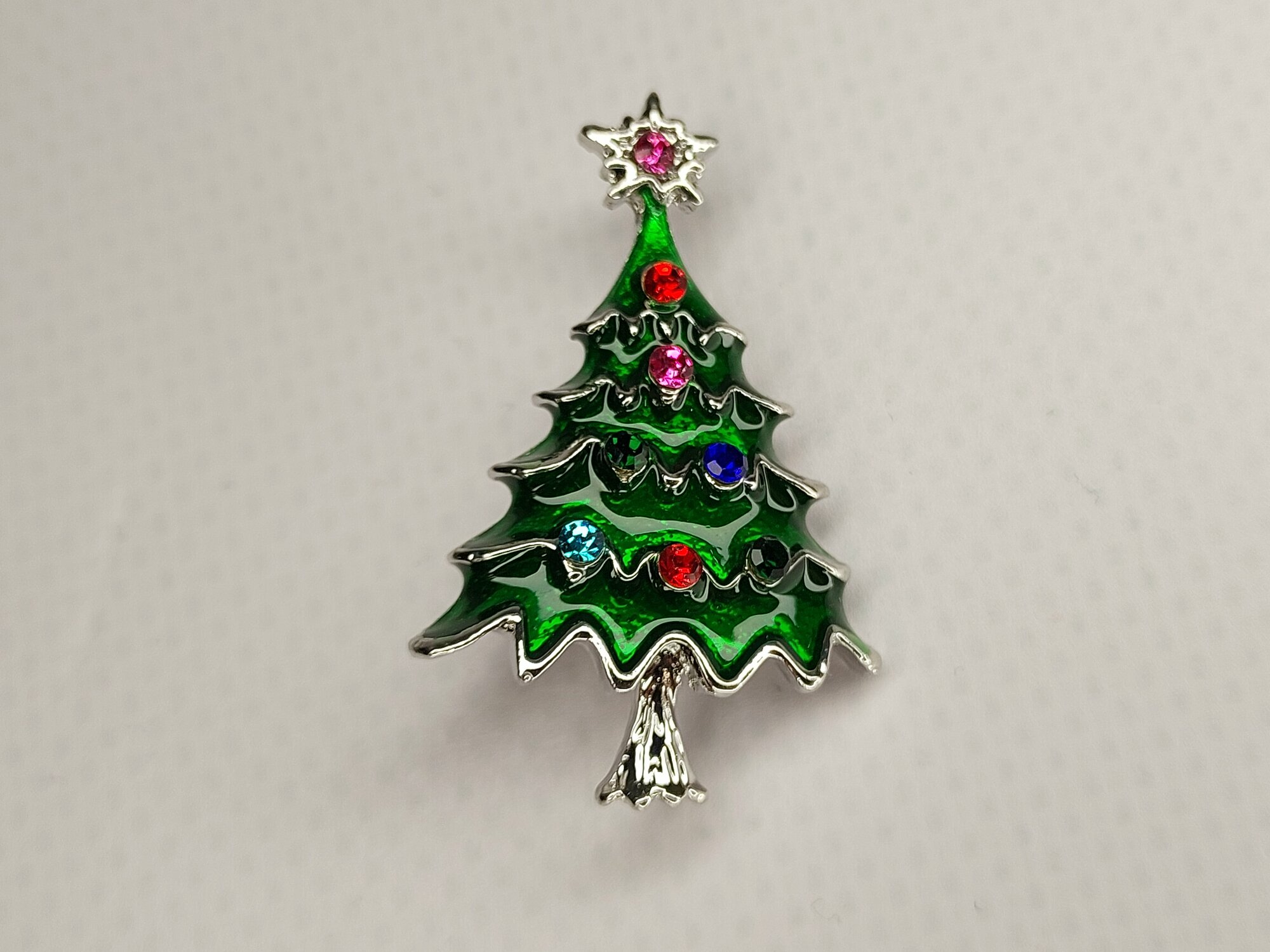 "Брошь-елочка" - новогодняя брошь. Яркая