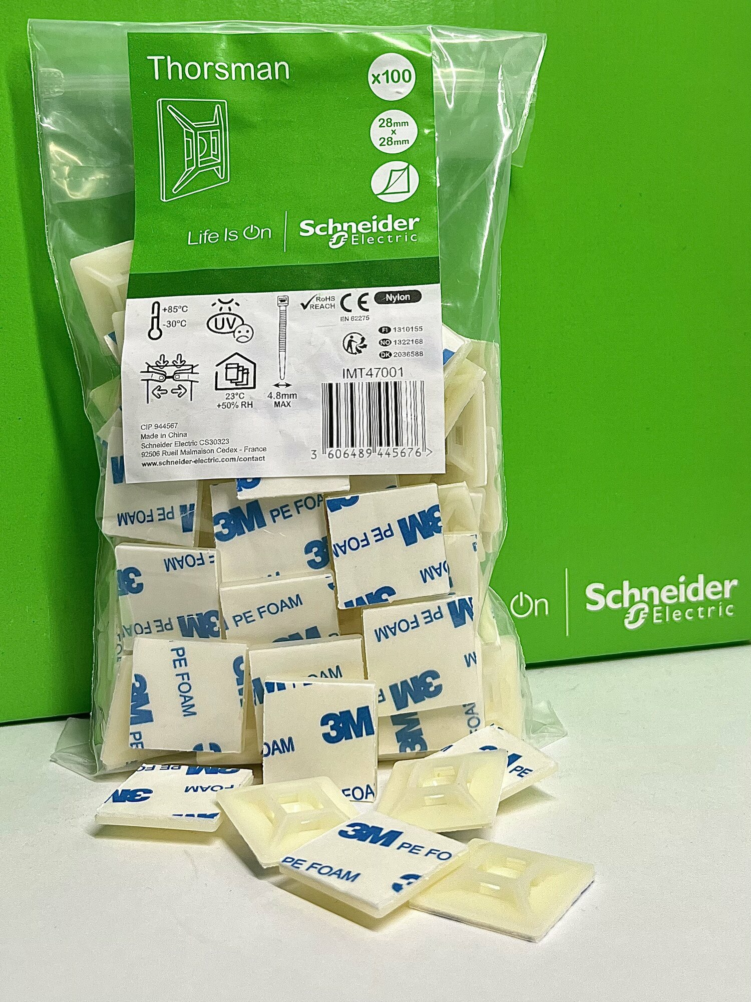 До 4.8мм Площадка кабельная Schneider Electric Thorsman IMT47001, полиамид, самоклеящаяся