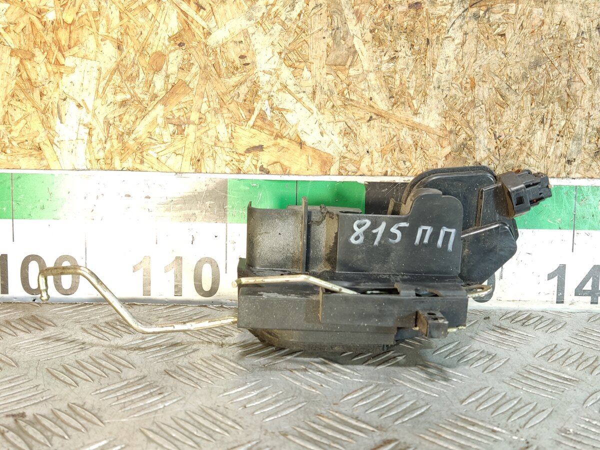 Замок двери передней правой HYUNDAI MATRIX 2001-2010 8132017120