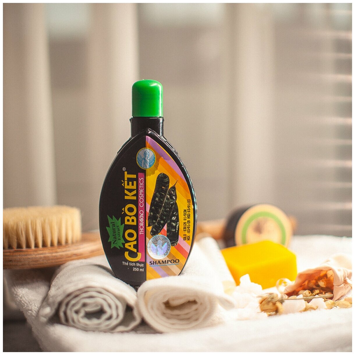 Шампунь Thorakao для всех типов, для устранения перхоти, с сапонинами, 250г