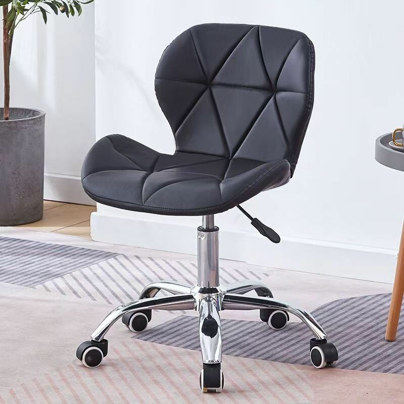 Стул мастера для салона красоты