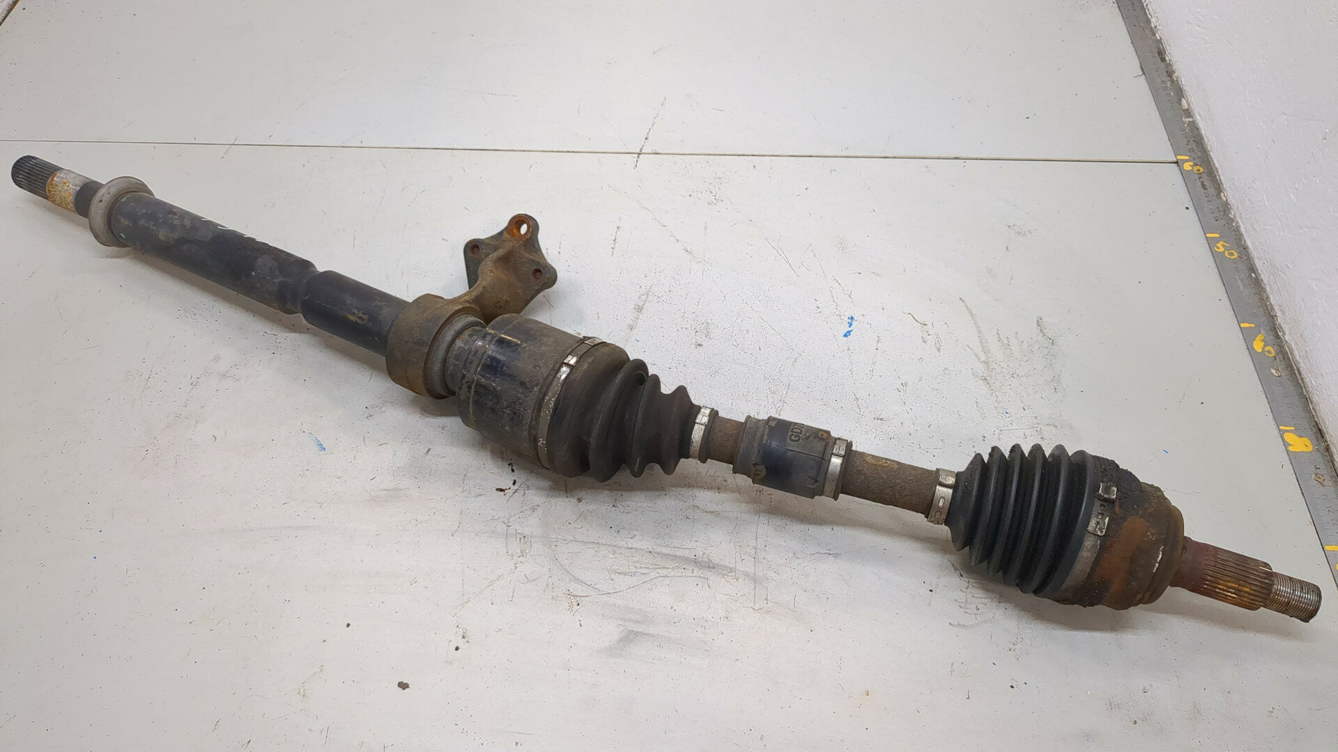 Полуось (вал, шрус) правая передняя Mazda 6 (GH) Б/У