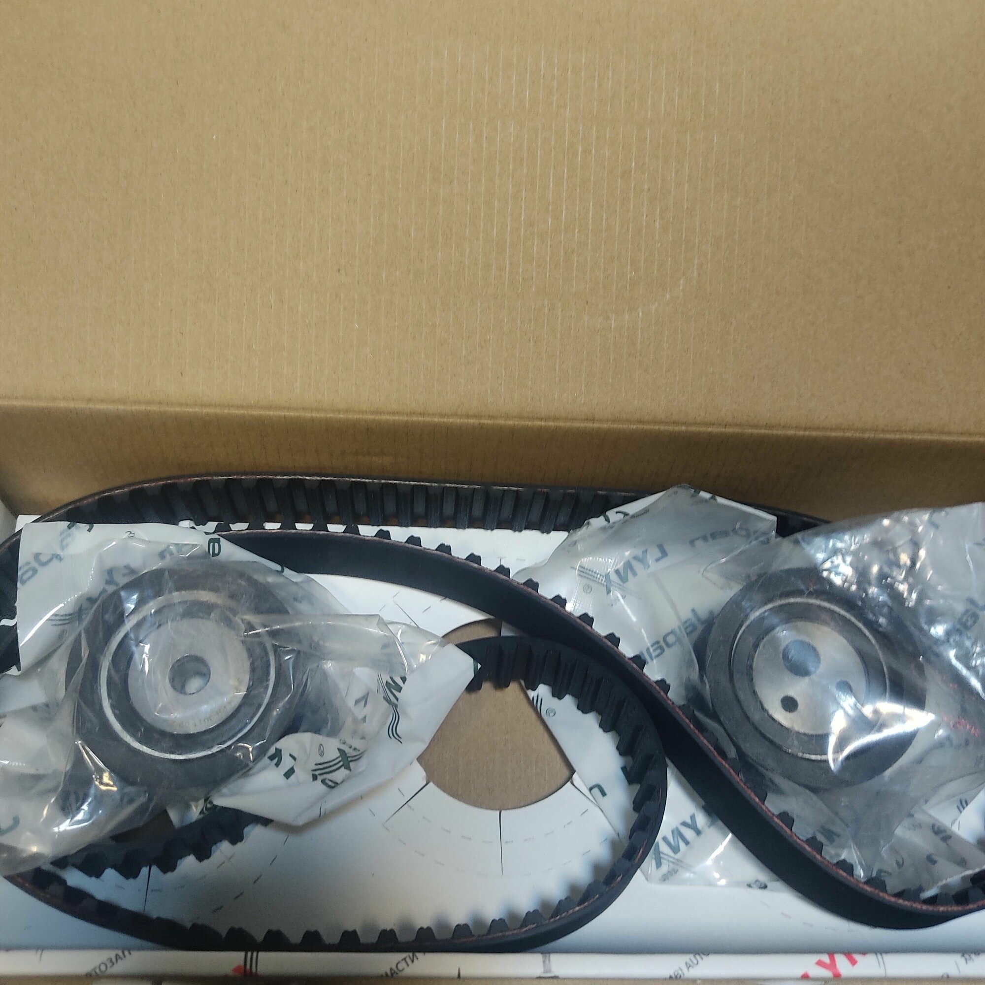 Комплект ГРМ на ваз, ГРМ 2110-2112 Ремень ГРМ 16кл.+ 2 ролика