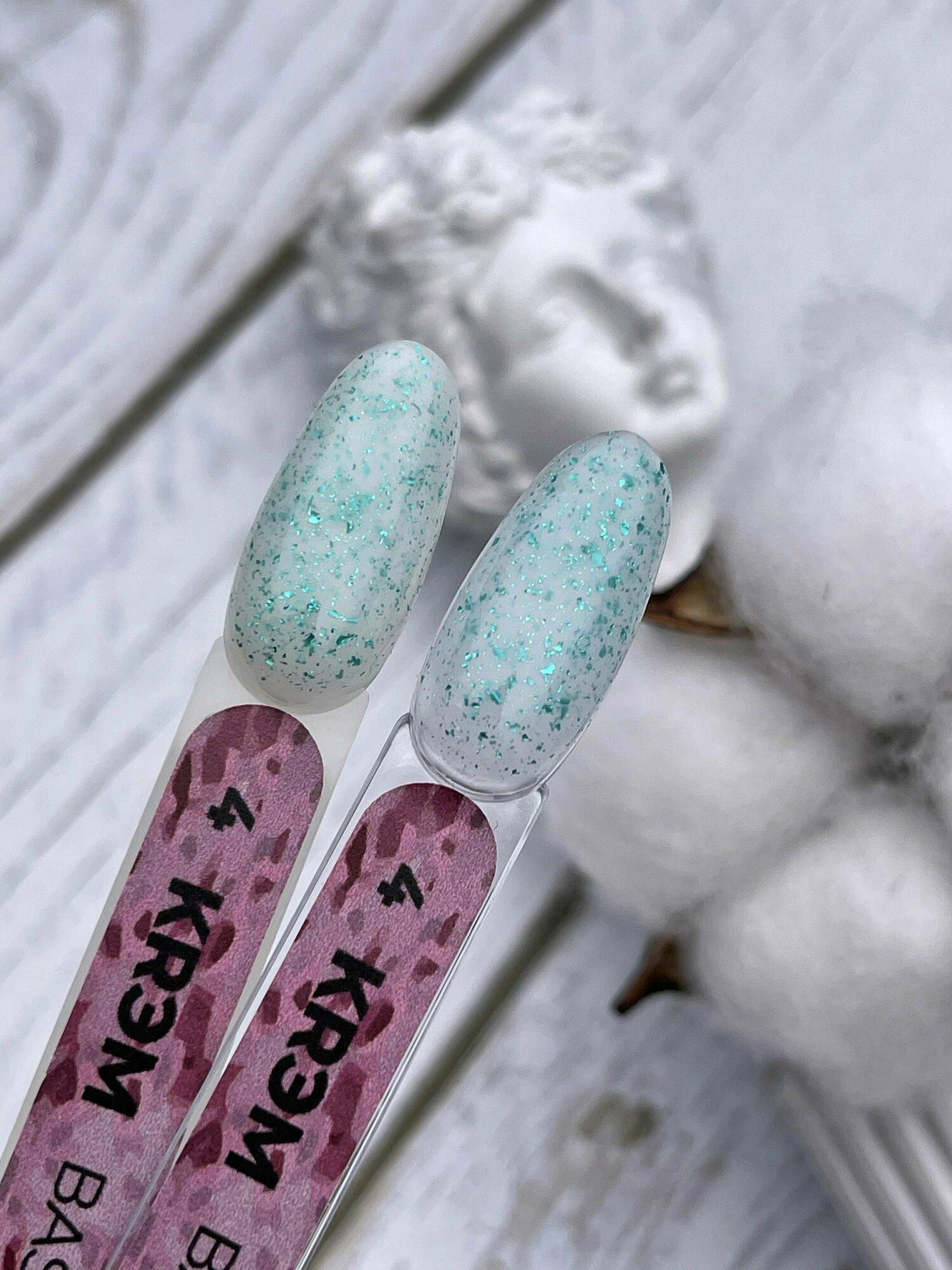 Krэм base color. Камуфлирующая база для гель-лака. Оттенок 4.