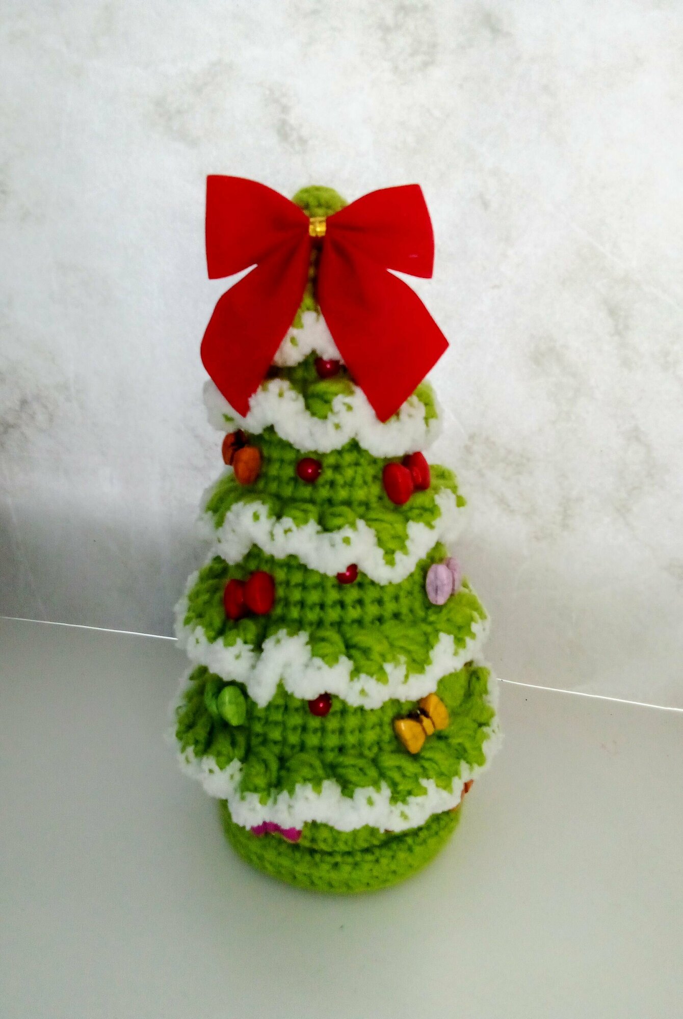 Мягкий вязаный сувенир Ёлка. Ручная работа.20см