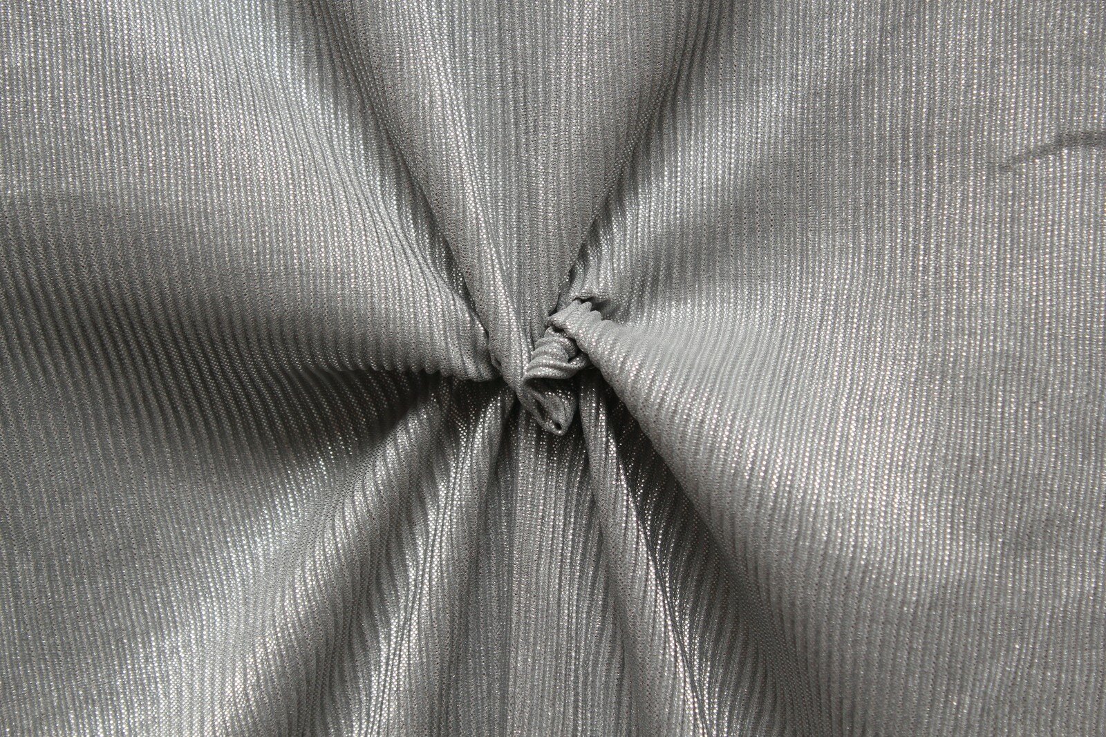 Ткань Трикотаж-гофре "Диско" серый с серебряным напылением, ш144см, 0,5 м