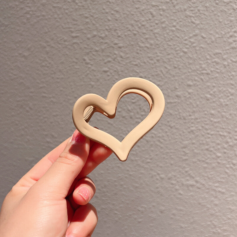 Заколка, зажим, краб, аксессуар для укладки волос в виде сердца бежевый