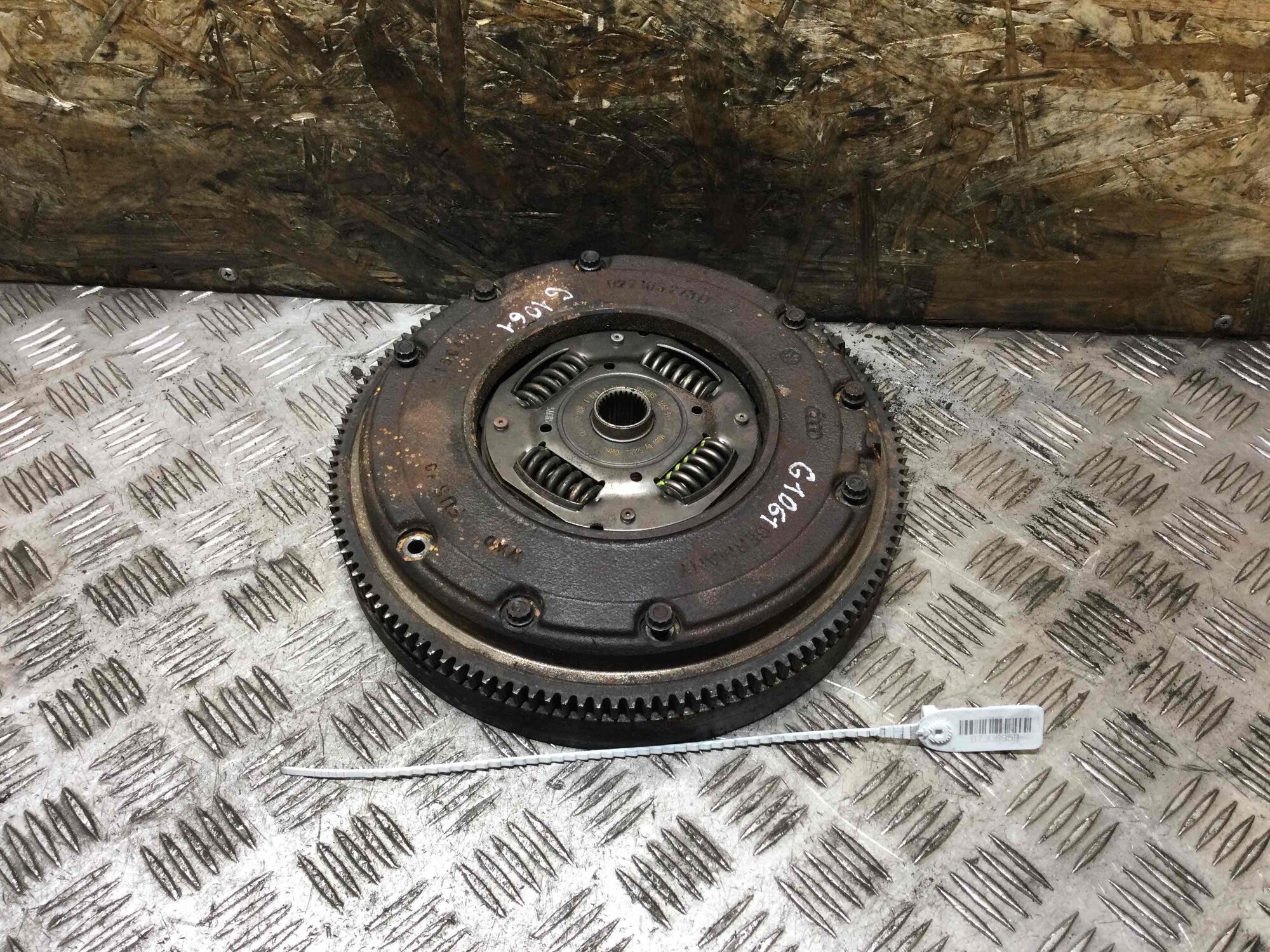 Б/У Маховик Volkswagen Golf 4 поколение (1997-2004) 2001 г.