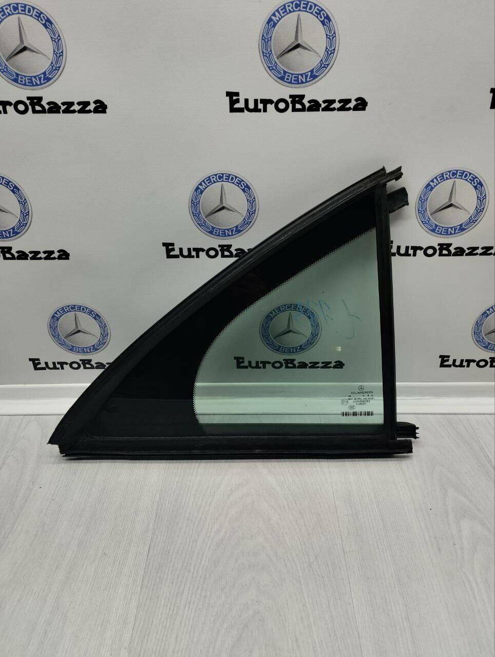 Форточка задней правой двери Mercedes W221 A2217300220