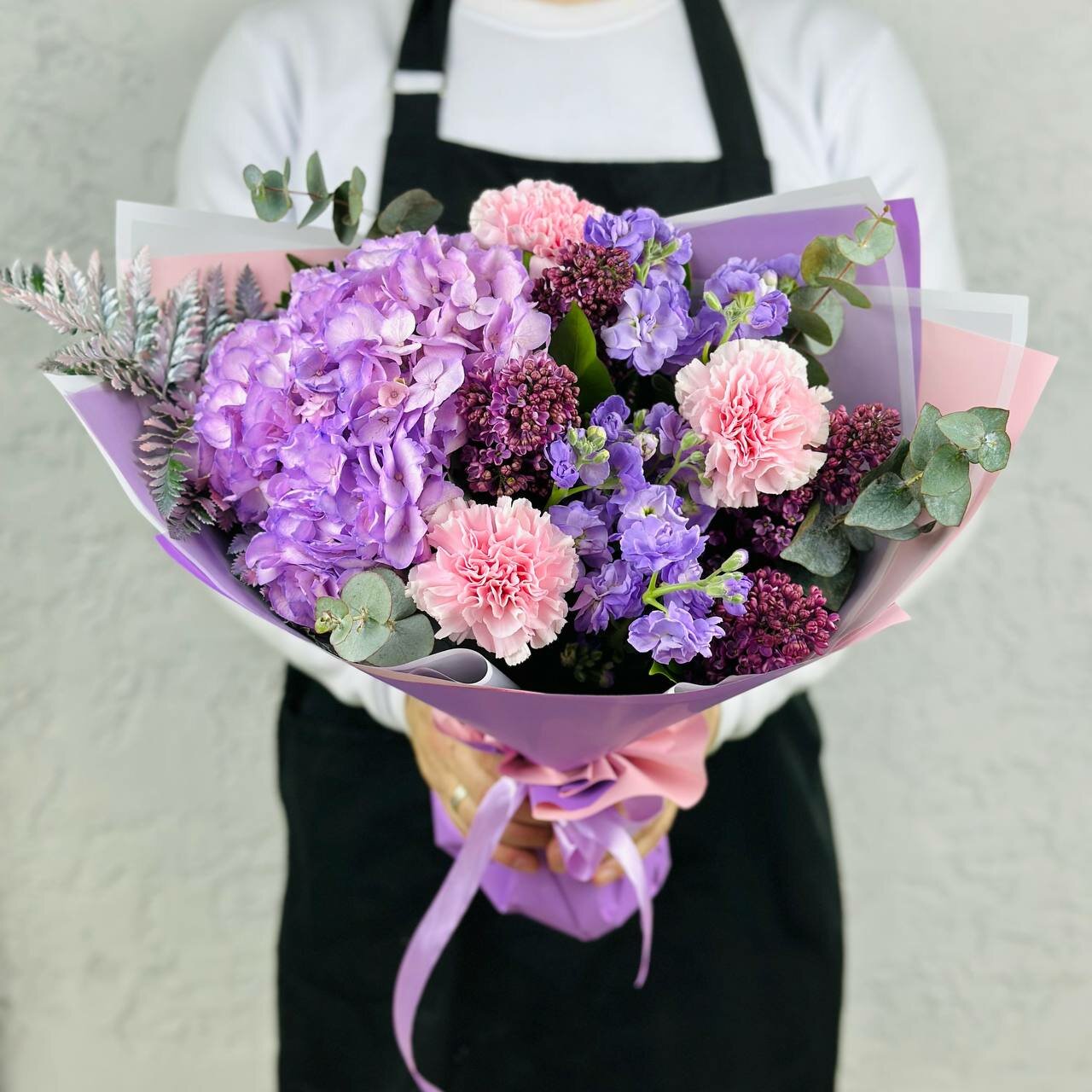 Букет Rybe-Flowers, авторский, с сиренью, высота 40 см, разноцветный, 9 цветов