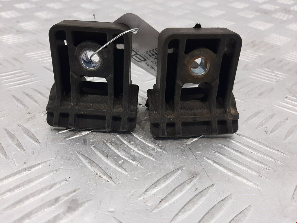 Кронштейн (крепление) радиатора Opel Astra J 13250318 арт. 879582