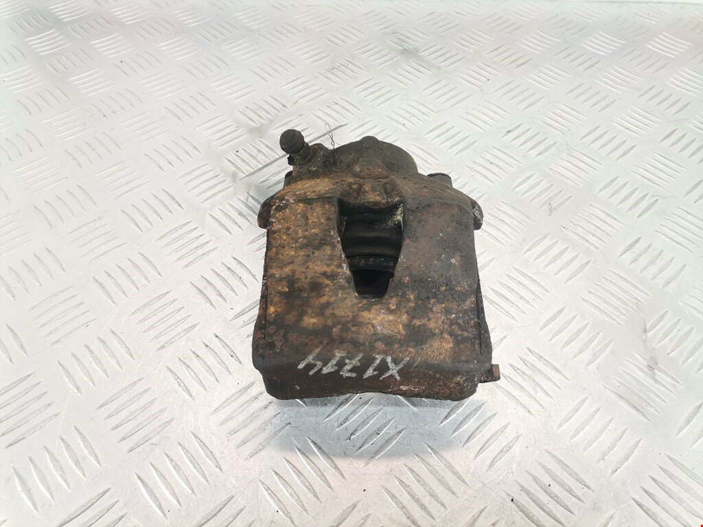 Суппорт передний правый Volkswagen Golf 4 1K0615124D арт. 1417875