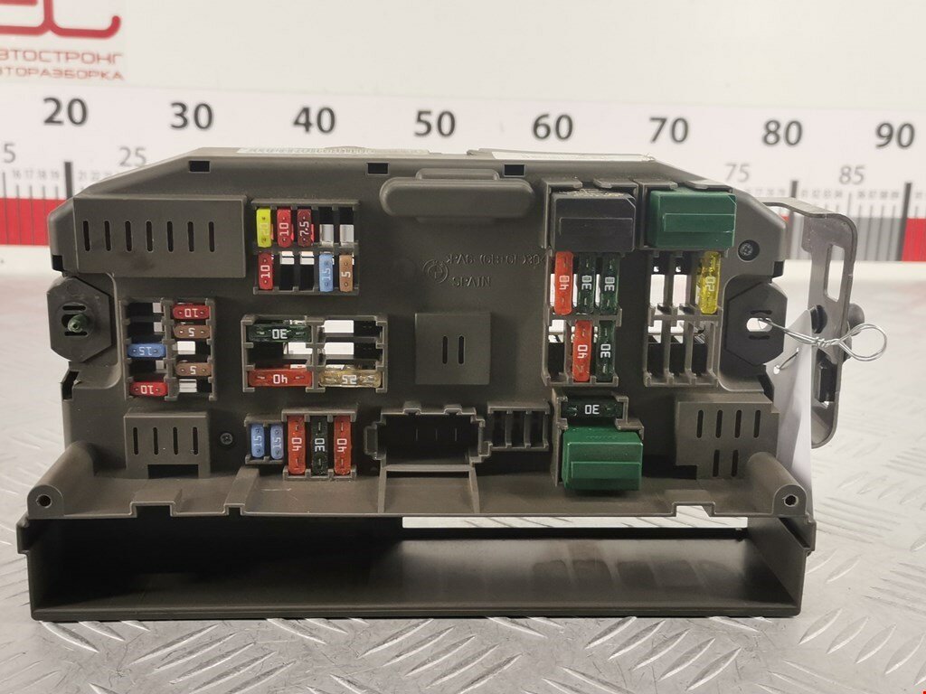 Блок предохранителей BMW 5-Series (E60/E61) 61149138830 арт. 1421692