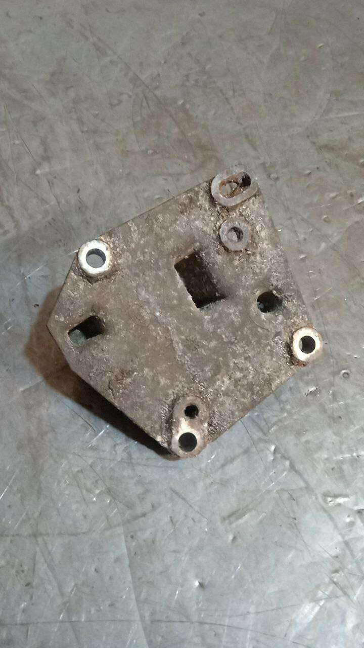 Кронштейн генератора Citroen C4 2006 9637850580