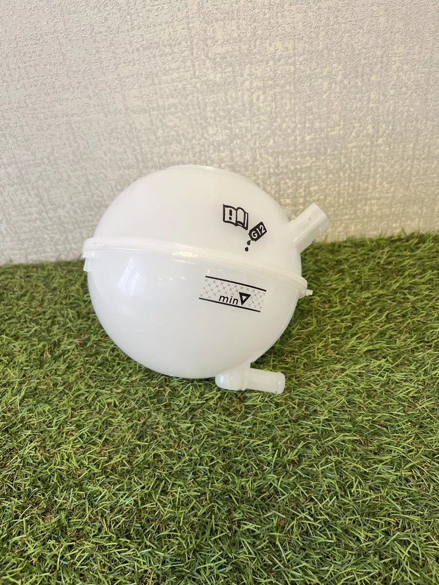 Расширительный бачок для Volkswagen Golf Audi A3