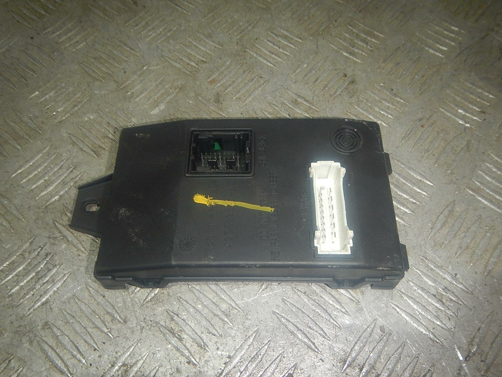 Б/У Блок электронный, Renault (Рено)-LOGAN (05-) RENAULT LOGAN (05-) Управления стеклоподъемниками Без повреждений 372903...