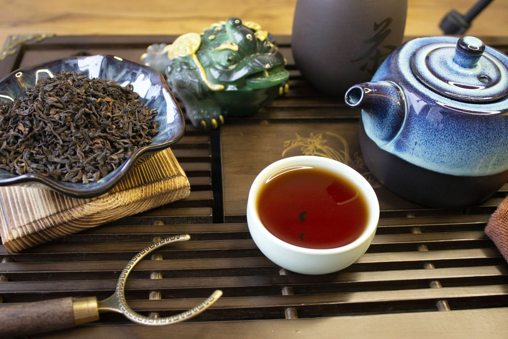 Чай китайский Гун Тин Пуэр / Шу Пуэр Императорский, 2005 года, 25 грамм