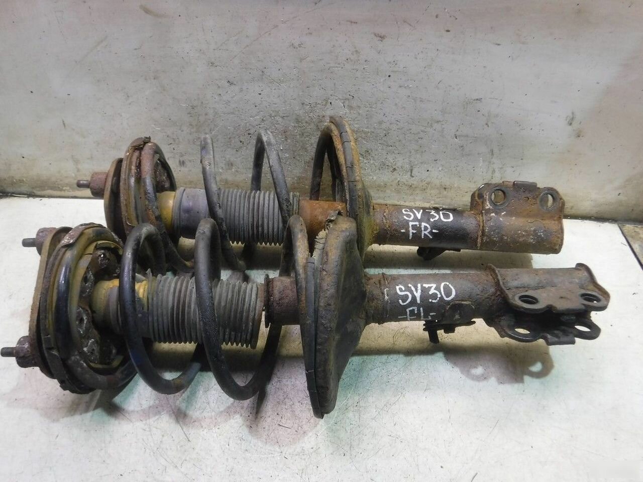 Амортизатор передний Toyota Camry XV10 (1991—1997) 481313H040-4852032160-4851032160