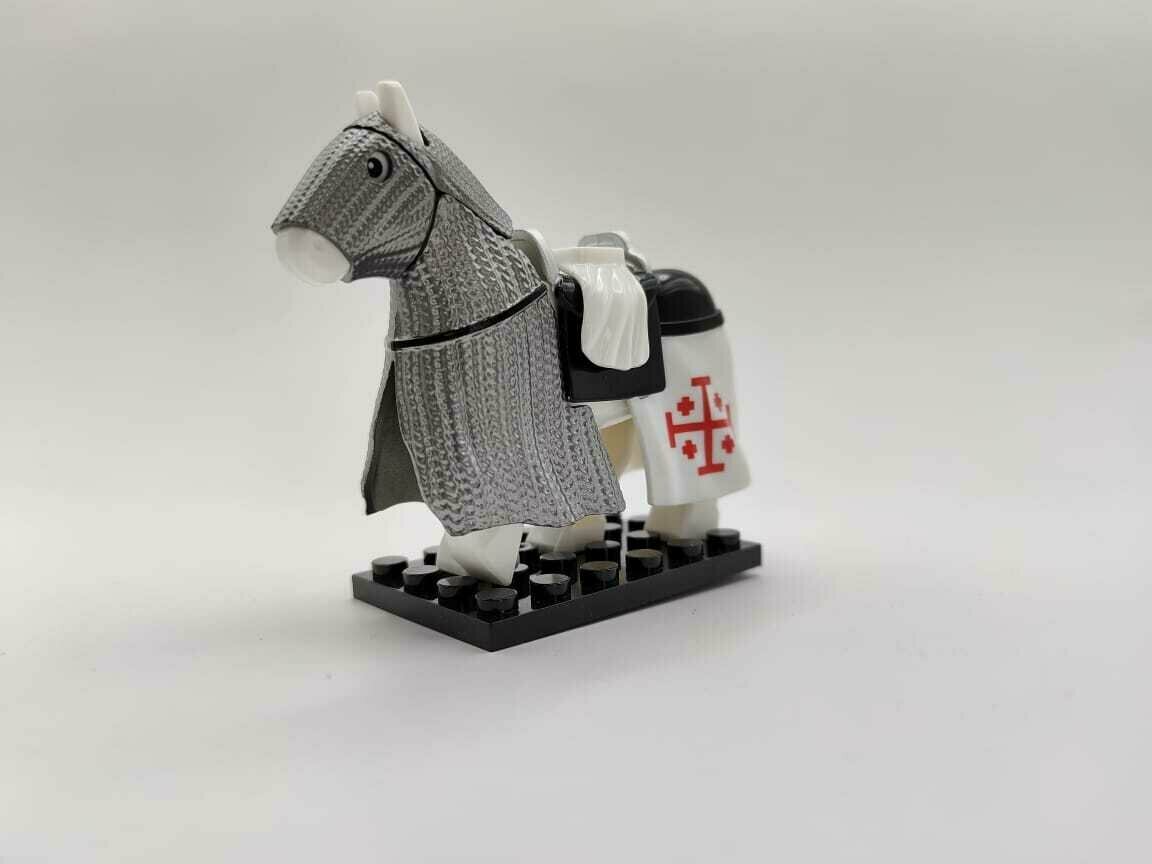 Минифигурка "Боевой конь Ордена Святого Гроба Господнего Иерусалимского", фигурка тематики "Европейские рыцари", совместима с конструкторами Lego