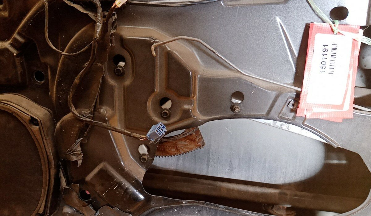 Стеклоподъемник передний правый Sebring/Dodge Stratus Chrysler 4878108AE