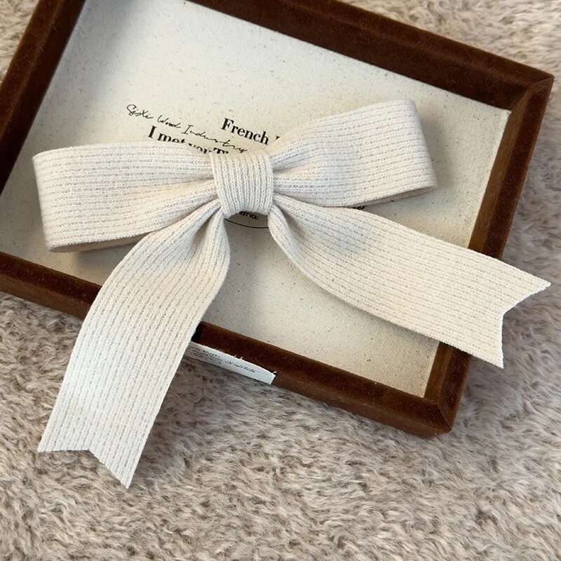 Вязаные заколки для волос с бантом 1