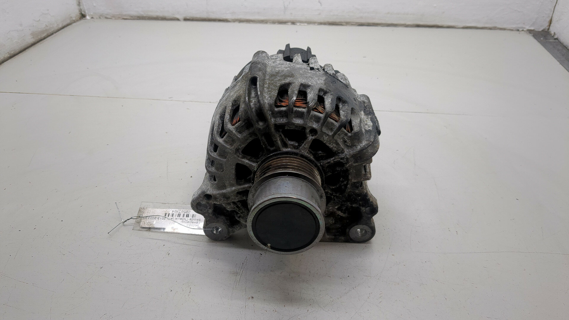 Генератор Skoda Octavia (A7) Б/У