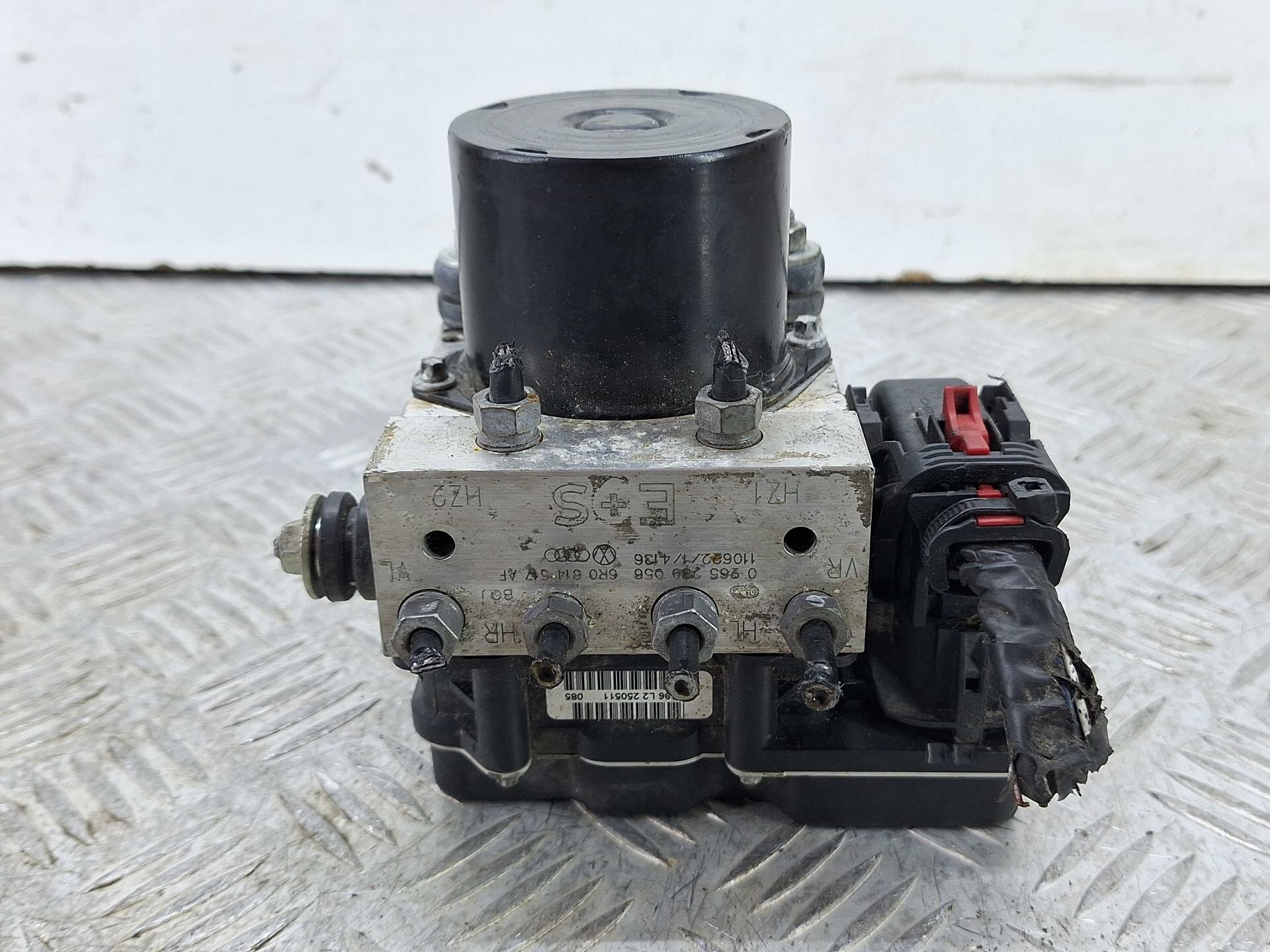 Блок ABS Volkswagen Polo 5 2011 6R0614517AF