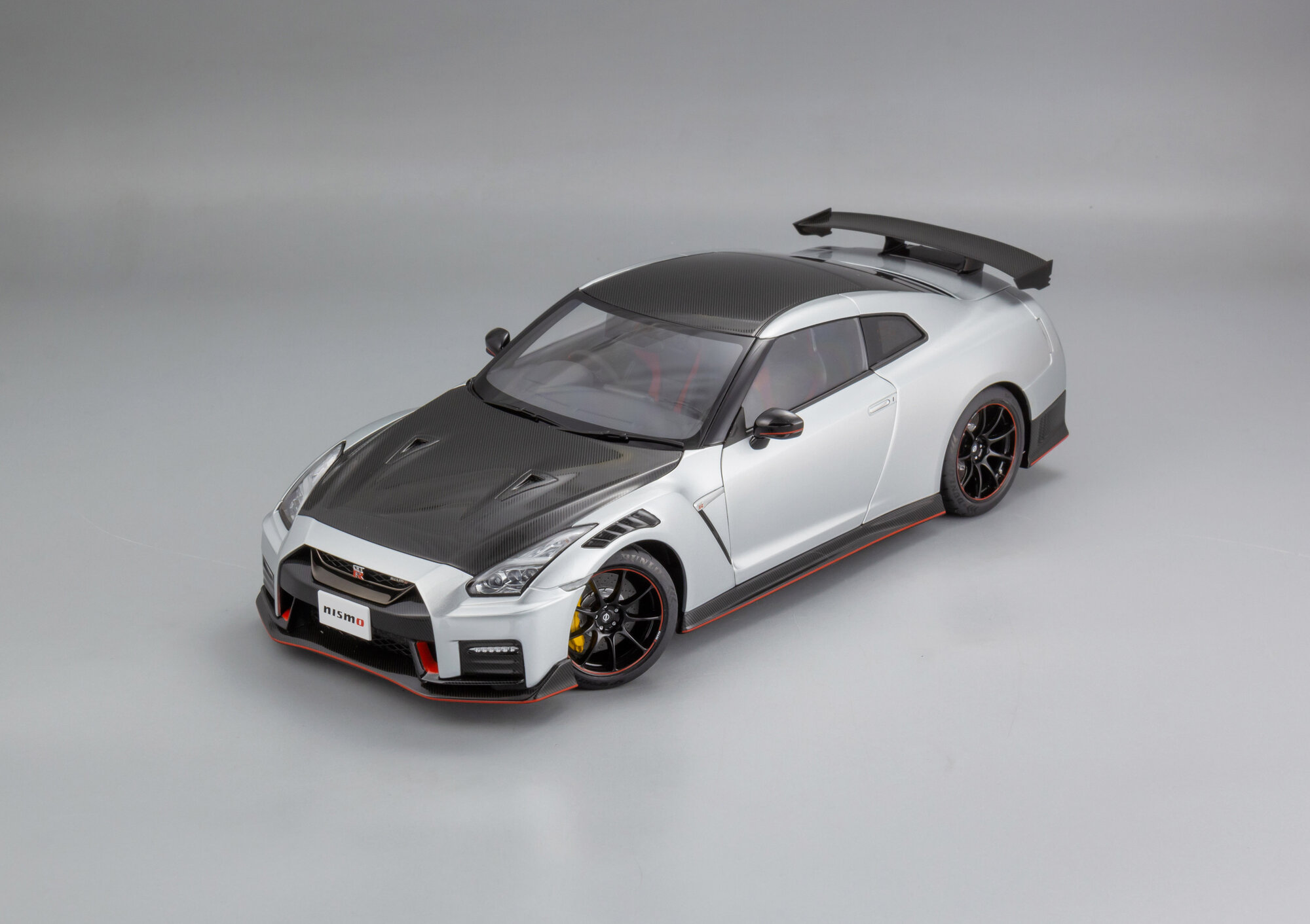Коллекционная масштабная модель 1:18 Nissan GT-R (R35) NISMO 2022 Special edition от AUTOart