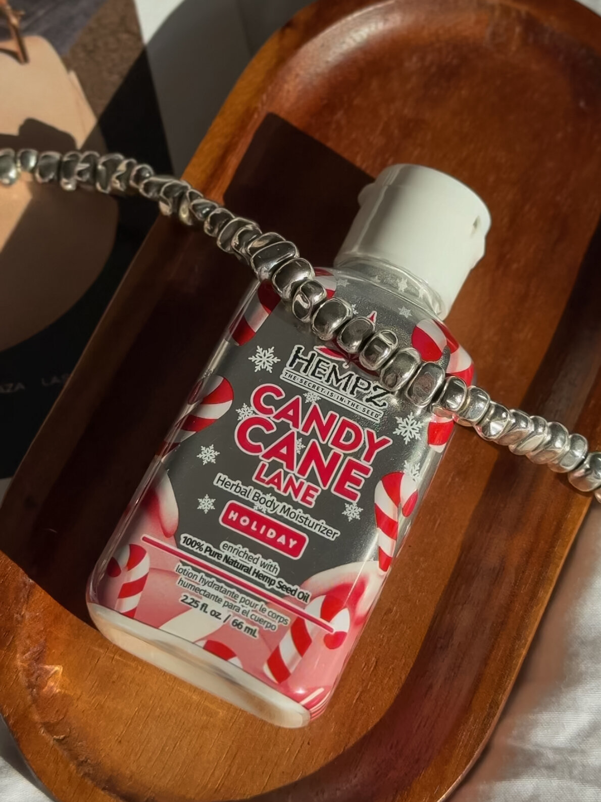 HEMPZ Травяной увлажняющий лосьон для тела Candy Cane Lane Herbal Body Moisturizer (Travel size) 66 мл