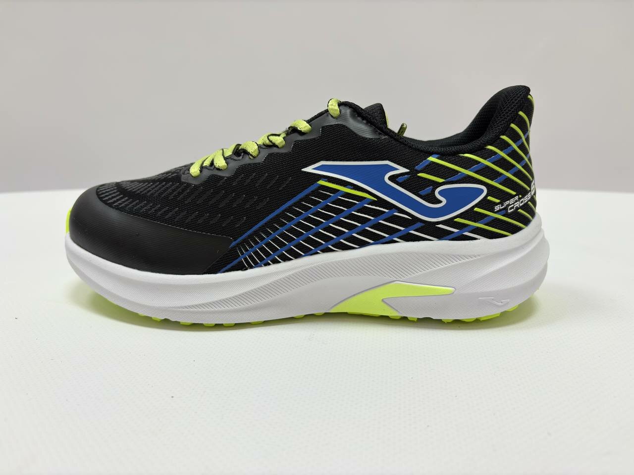 Кроссовки Весна-лето 2025