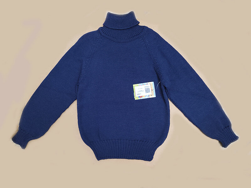 Свитер классический