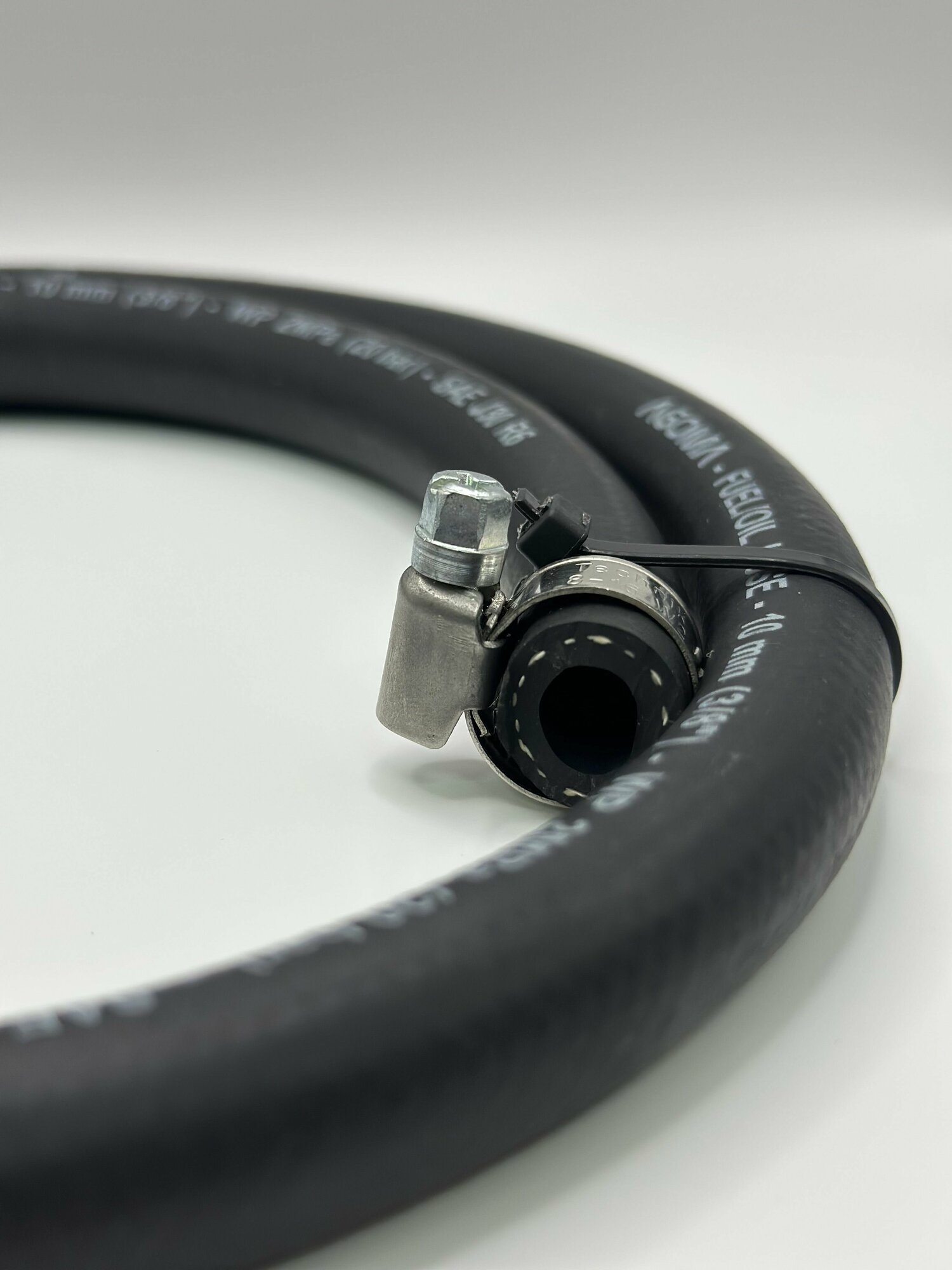 Шланг топливный 10мм бензо-масло стойкий/акпп охлаждения AGOMA 1 метр