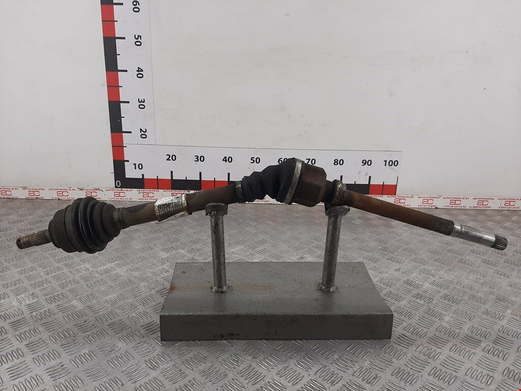 Полуось передняя правая (приводной вал шрус) Peugeot 308 3273QH арт. 628447