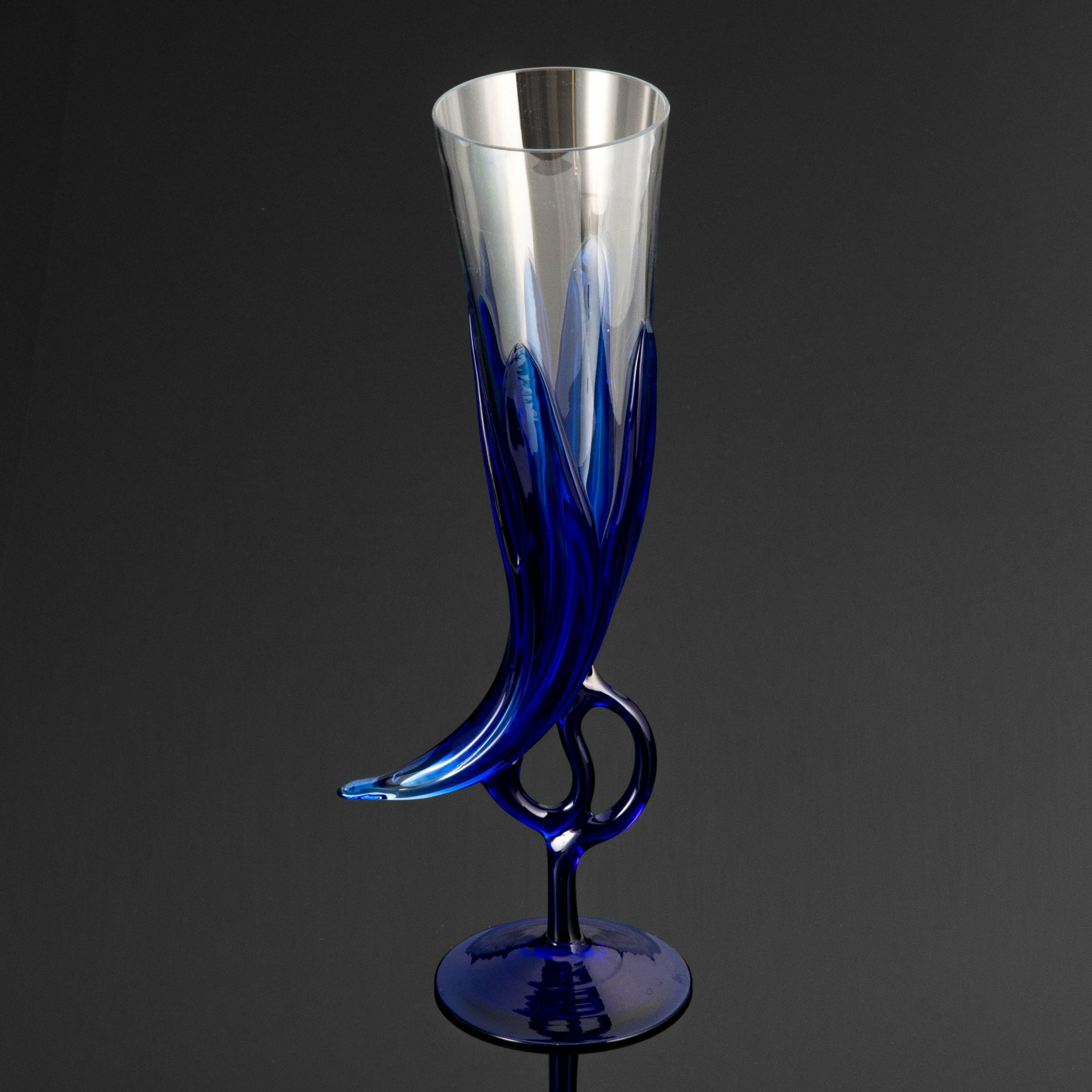 Интерьерная ваза в виде рога изобилия, стекло, гутная техника, Муранское стекло