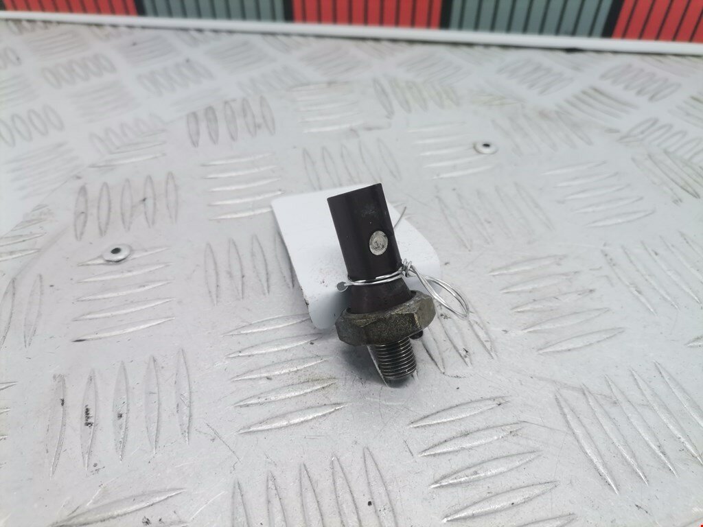 Датчик давления масла Volkswagen Golf 5 038919081D арт. 2028650