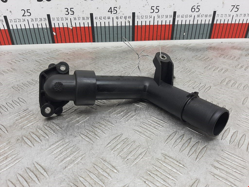 Фланец (штуцер системы охлаждения тройник) Renault Sandero 1 7700111985 арт. 2079974
