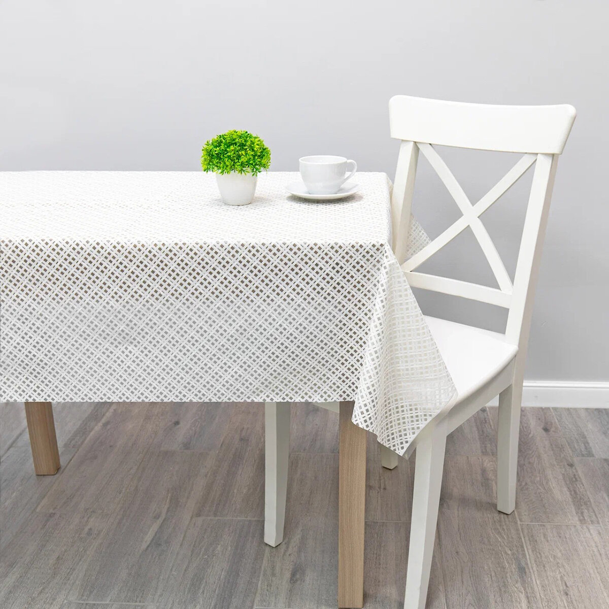 Клеенка столовая ПВХ Вилина Элегия 010-white, 1,35 x 22 м, белая