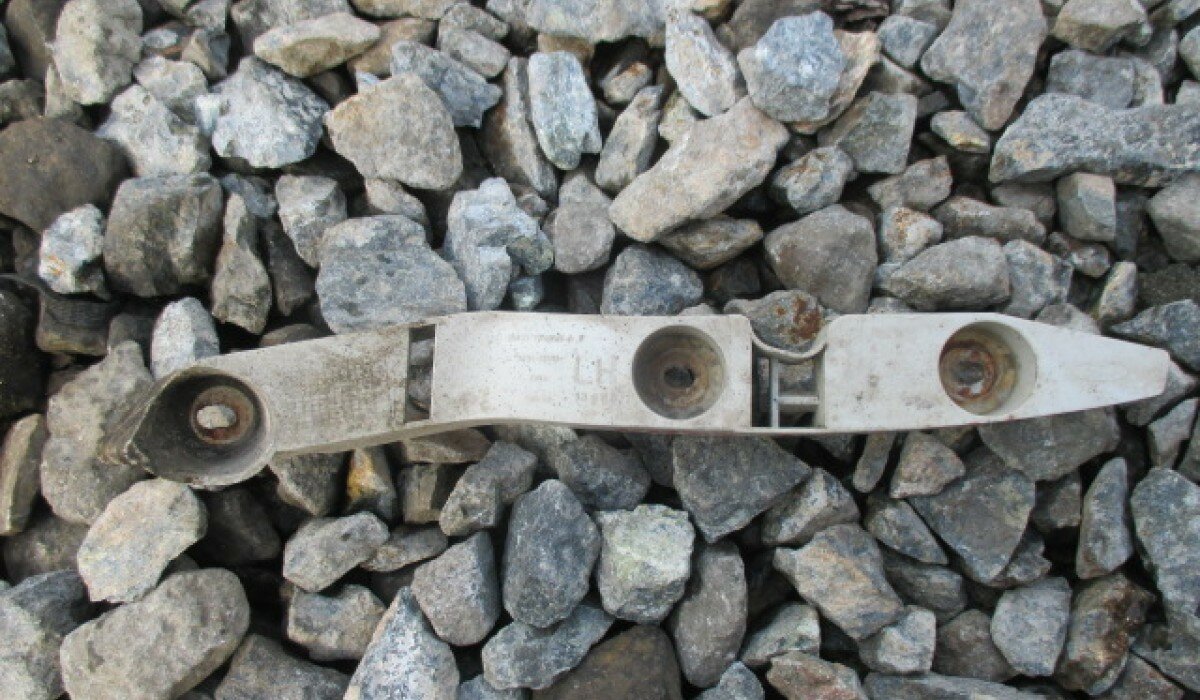 Кронштейн переднего бампера Focus II Ford 4M5117D959AF