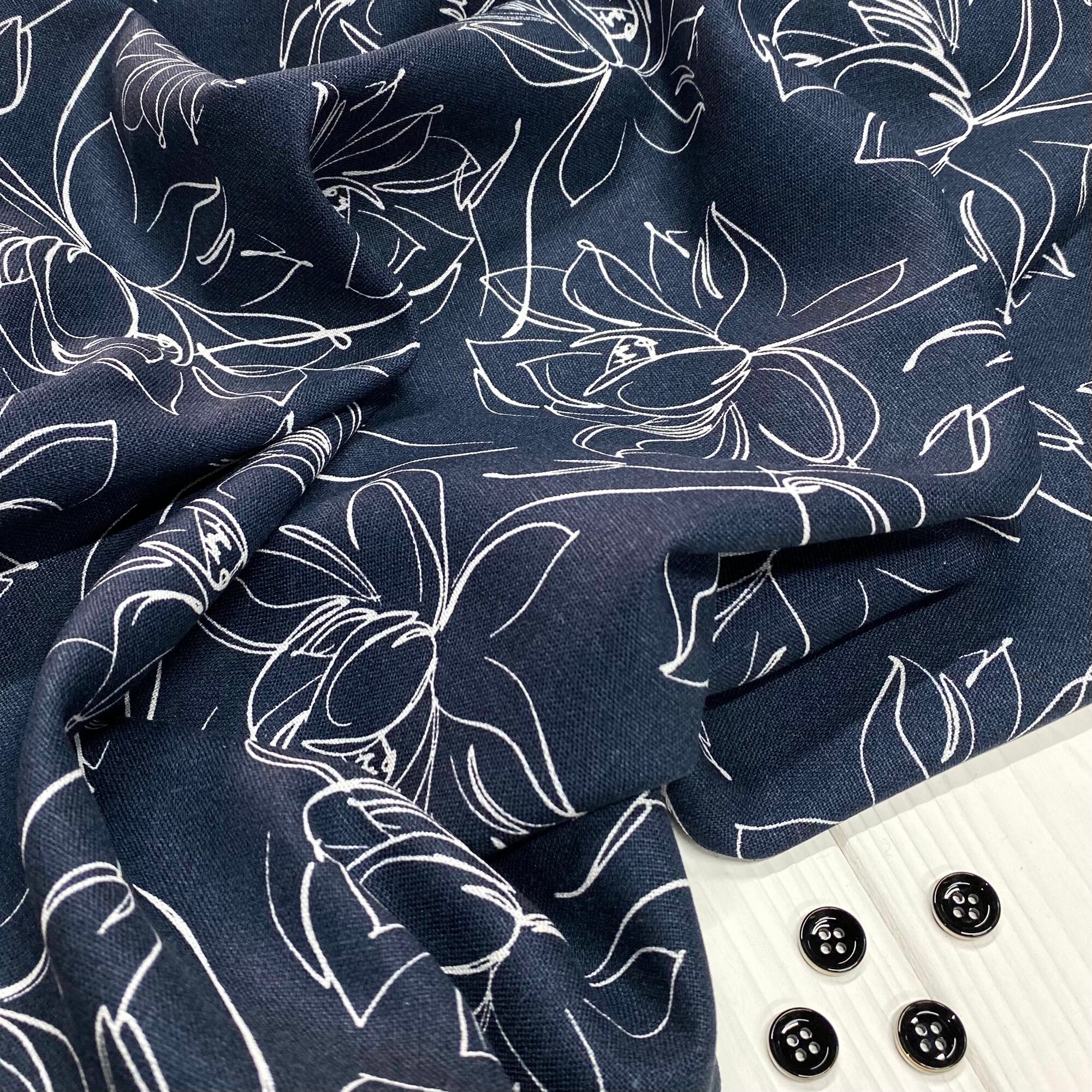 Лен с вискозой, ширина 140 см. Отрез 2 м