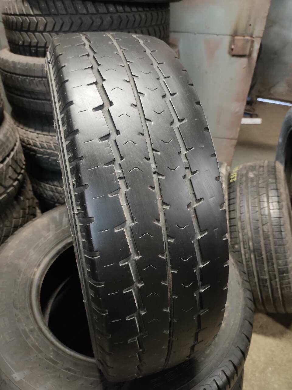 195/70 R15 104R Matador MPS 320 Maxilla остаток:4.5 мм год:2006 арт:88e6466a