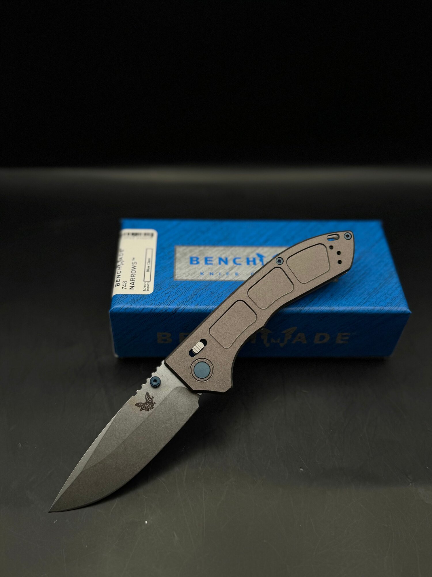 Нож складной Benchmade 748 Narrows
