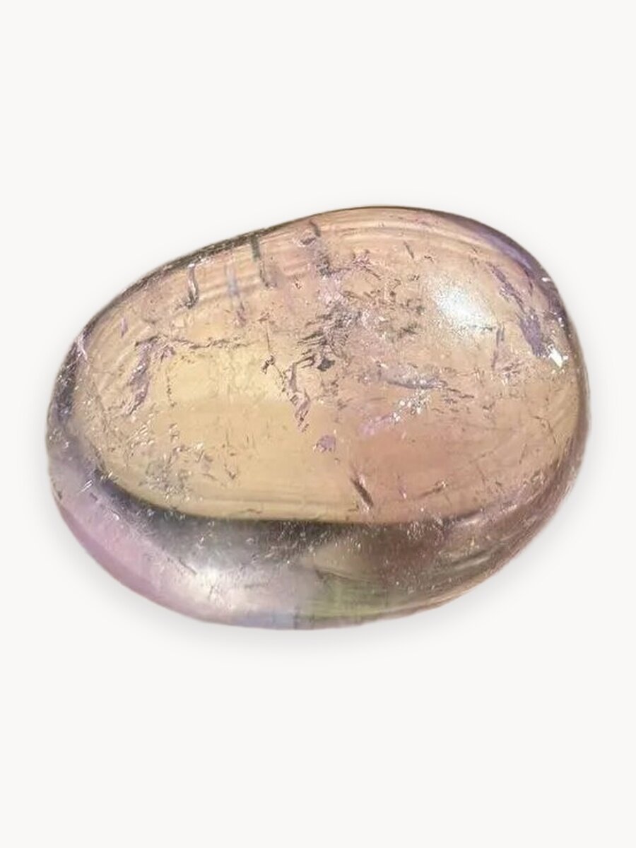 Лавандовый аметист натуральный обработанный камень