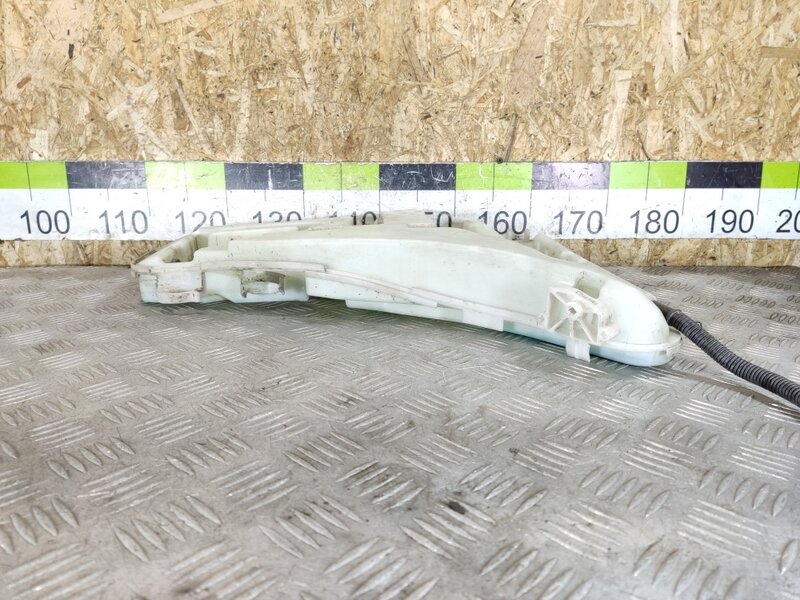 Бачок омывателя лобового стекла BMW 6 2011-2017 61667269667