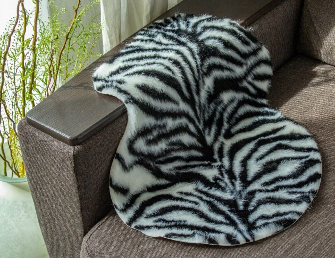 Декоративный коврик саванна - зебра, искусственный мех, 55х38 см, Koopman International AAE321400-зебра